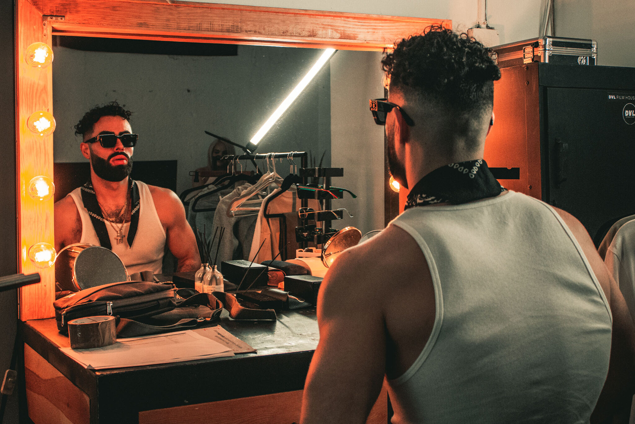 Ricky Reyna Combina Corridos y Trap en su Debut EP Pocho Rap